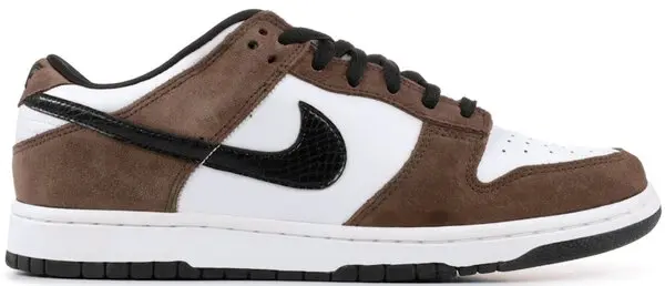 Nike Dunk Low Trail End Sneakers