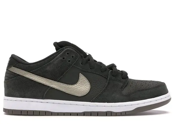 Nike Dunk Low Sneakers