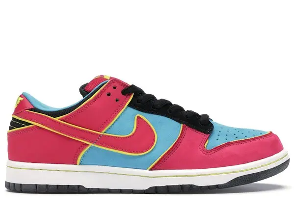 Nike Dunk Low Sneakers