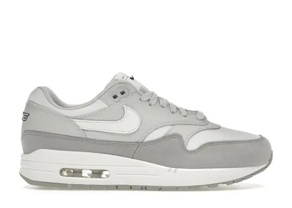 Nike Max 1 '87 Lx Sneakers - Photon Dust/white/light Smoke Grey