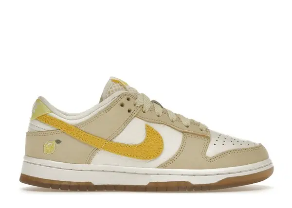Nike Dunk Low Sneakers