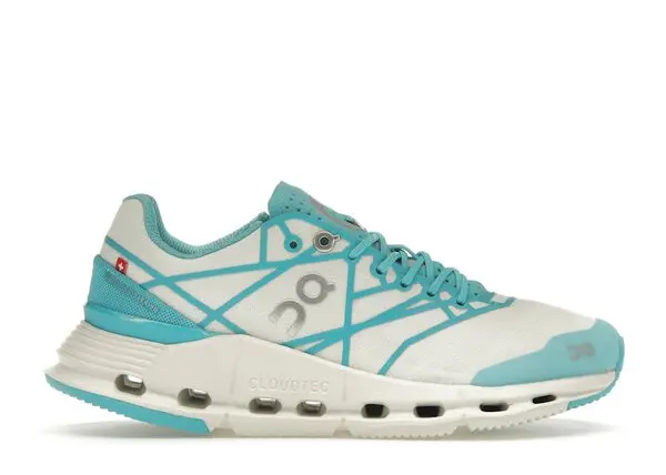 On Running Cloudnova Z5 - White/cyan