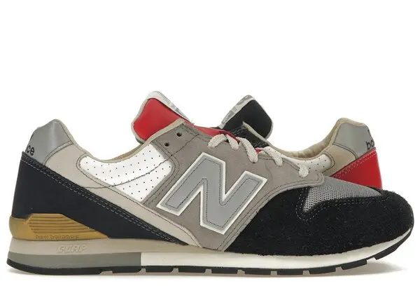 NEW BALANCE 996 Sneakers - Black/eclipse