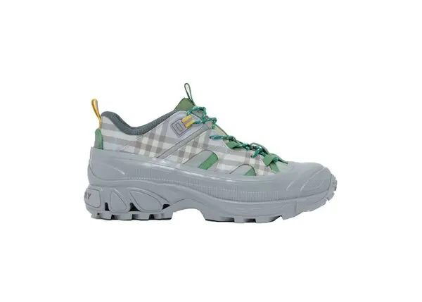 Burberry Ramsey Checkin Sneakers