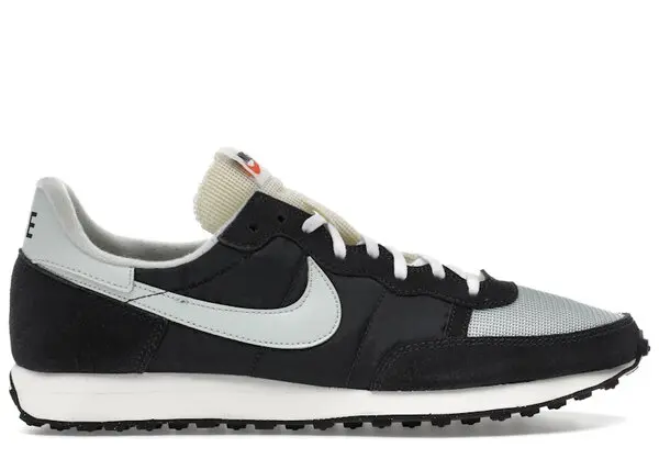 Nike Challenger Og Sneakers - Off/noir/dark Smoke Grey