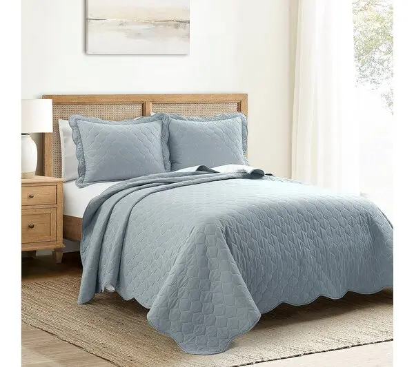 LUSH DECOR Coastal Scallop Edge Reversible Quil T-king/cal King