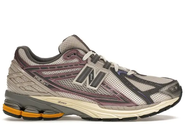NEW BALANCE 1906r Sneakers - Licorice/moonbeam/castlerock