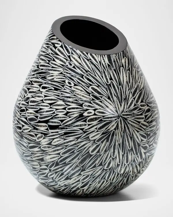 LADORADA Light Almendro Teardrop Bone Vase