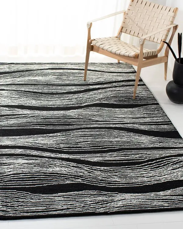 SAFAVIEH Odessa Hand-tufted Rug, 8' X 10