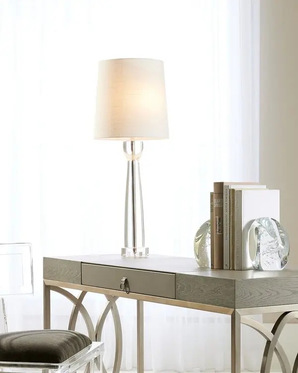 GLOBAL VIEWS Modern Crystal Column Lamp