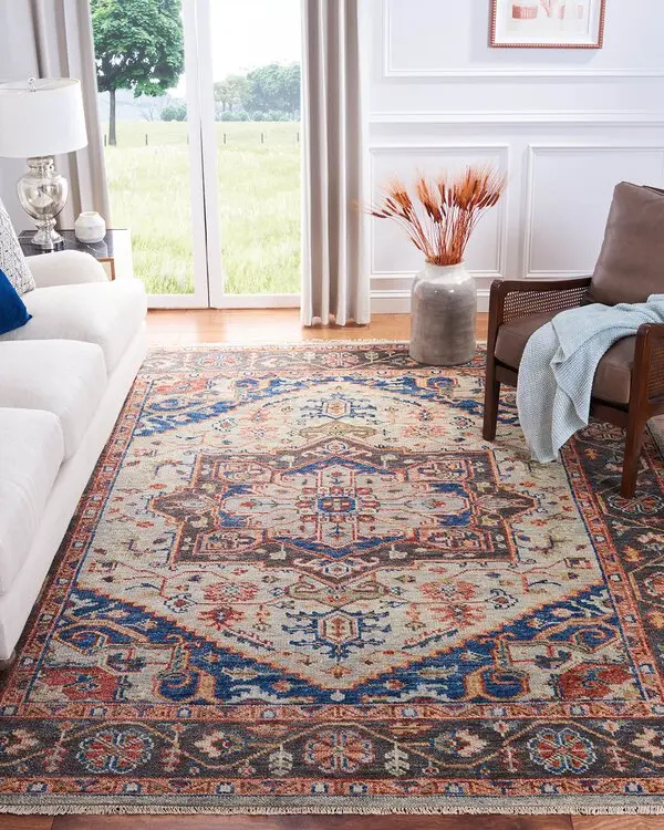 SAFAVIEH Fanta Hand-knotted Rug, 6' X 9
