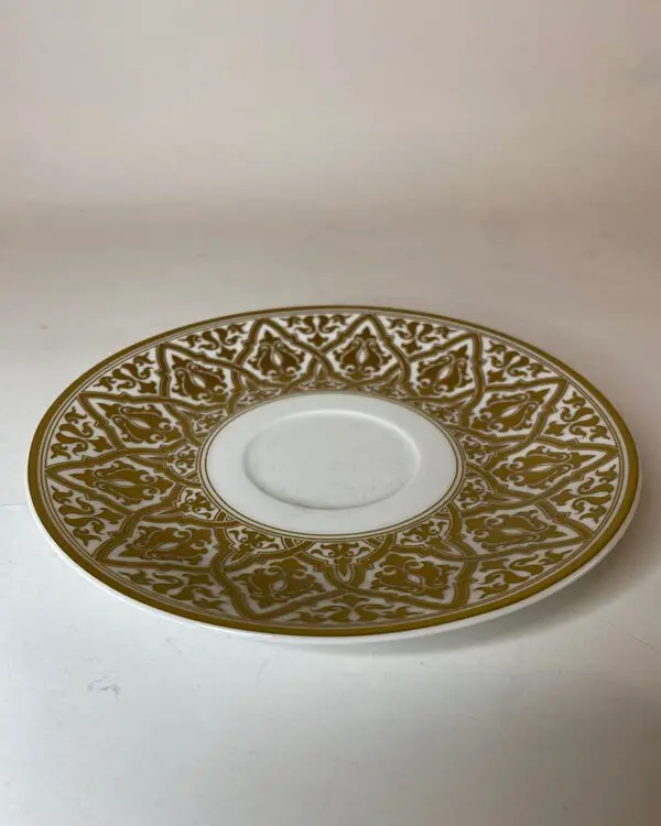 Bernardaud Venise Teacup Saucer - White/gold