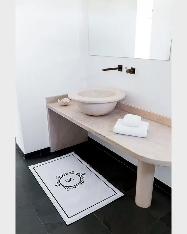 GRACCIOZA Egoist "s" Monogrammed Bath Rug - White/black