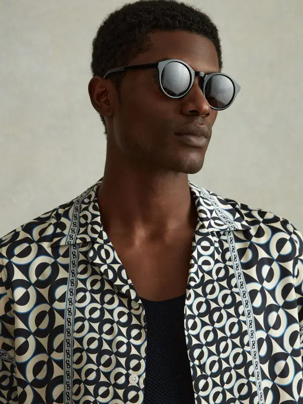 REISS Prentice Geometric Print Cuban Collar Shirt - Lapis Blue