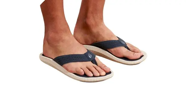 olukai ulele flip flops