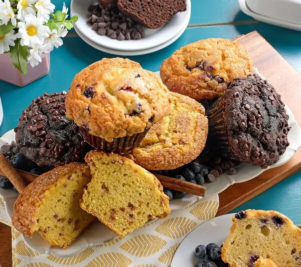 DAVID'S COOKIES 12 Individually Wrapped Jumbo Muffins