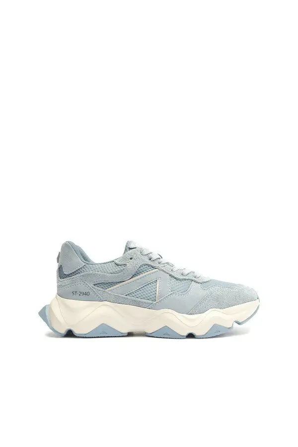 Schutz St-2940 Suede Sneaker - Denim