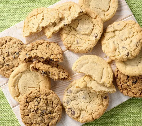 TWO SMART COOKIES 18 Count Favorites Assortment