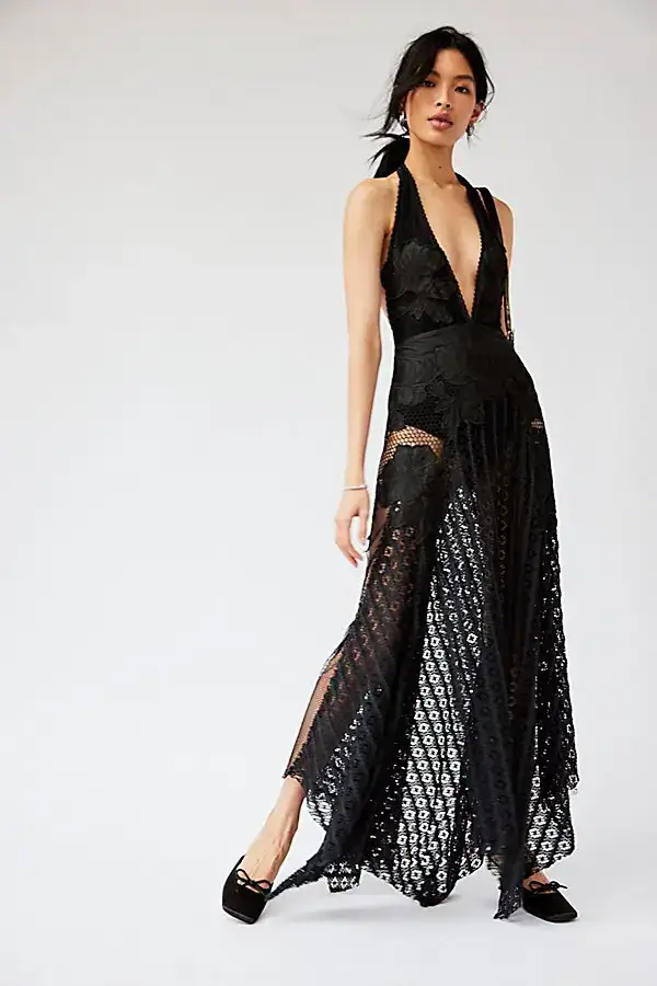 fitted lace wedding dress Babette main image 1