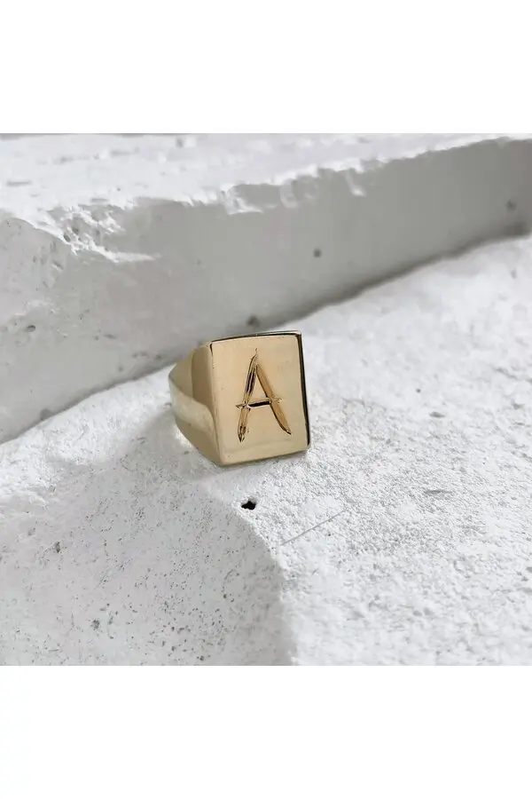 Lady Grey Scrawled Initial Ring