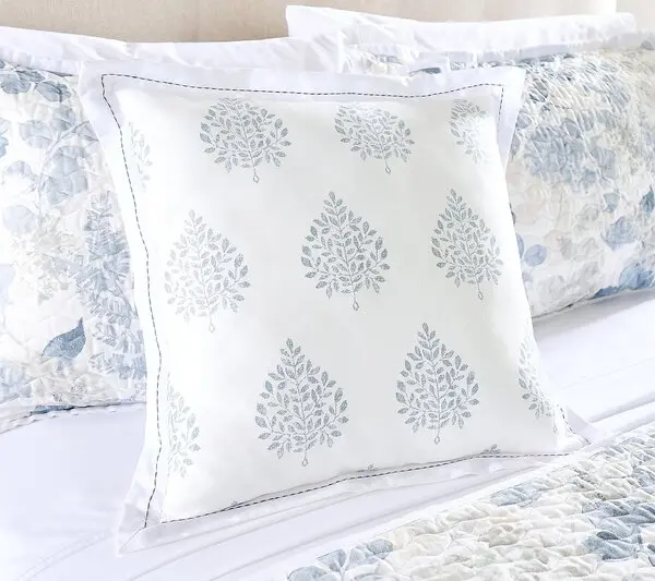 NORTHERN NIGHTS Powered Pure Earth 20' X 20' Dec Pillow