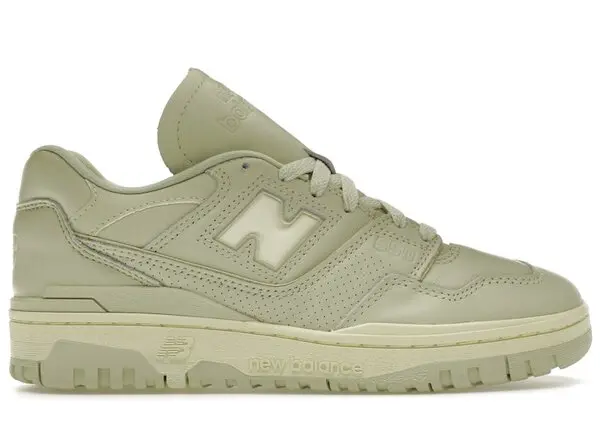 NEW BALANCE 550 Sneakers - Deep Lichen Green/beige