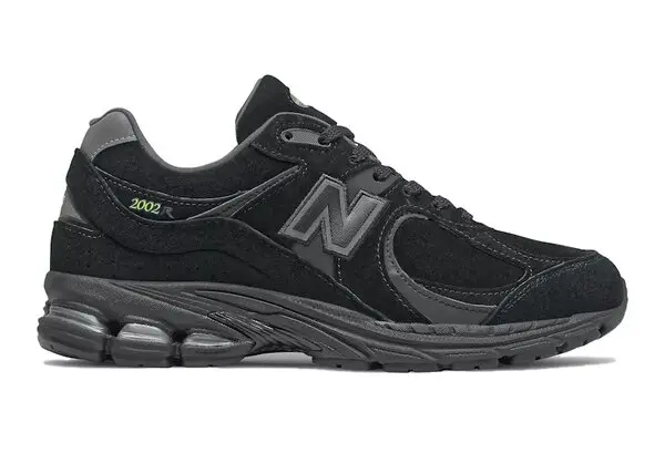 NEW BALANCE 2002r Sneakers - Black/green
