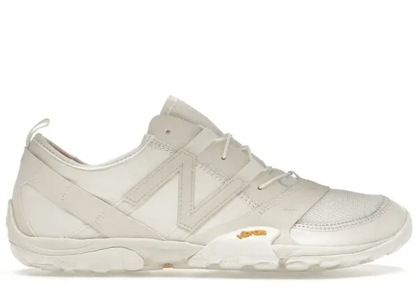NEW BALANCE Mt10o Issey Miyake Sneakers - White