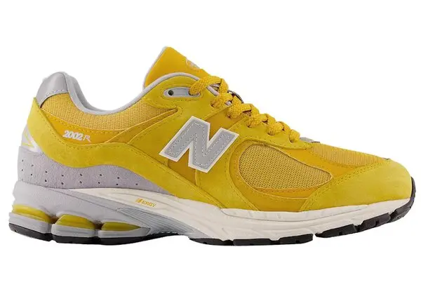 NEW BALANCE 2002r Sneakers - Egg Yolk/silver Mink/silver Metallic
