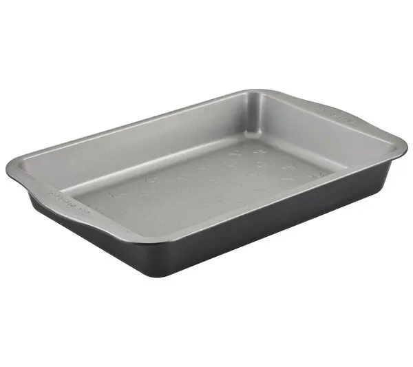 FARBERWARE Disney Bake With Mickey 13' Nonstick Cake Pan