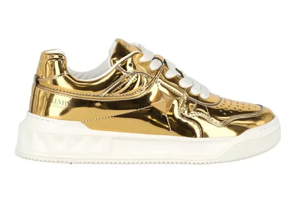 Valentino Garavani One Stud Low-top Sneakers - Gold