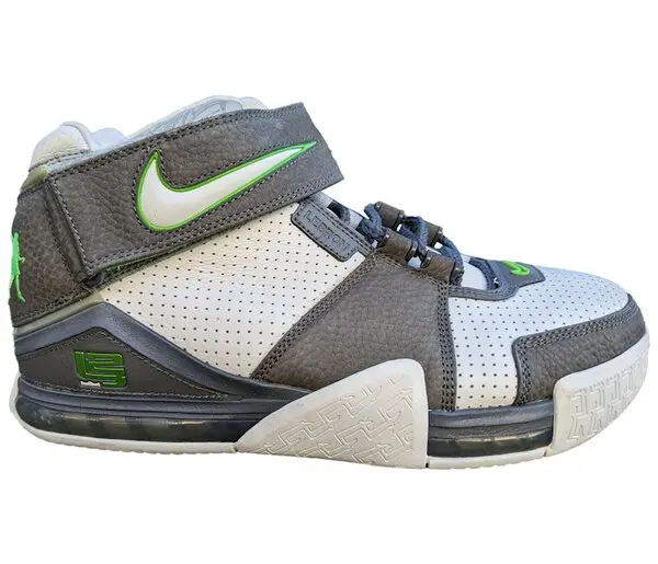 Nike Lebron Zoom 2 Sneakers - White/silver/neon