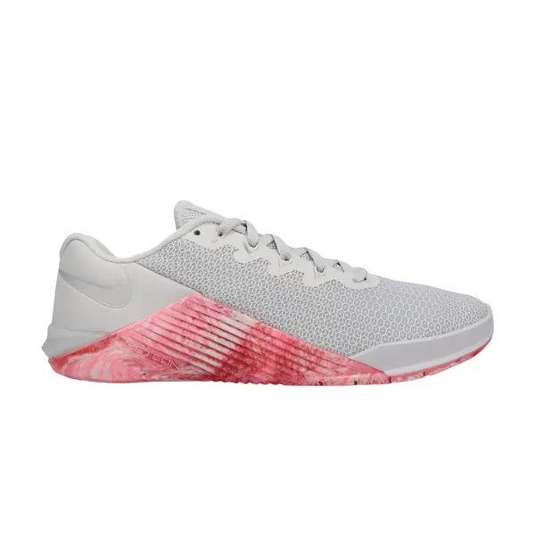 Nike Wmns Metcon 5 Sneakers - Grey