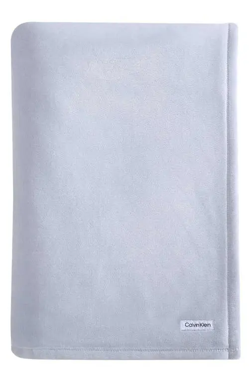 Calvin Klein Core Plush Blanket - Blue