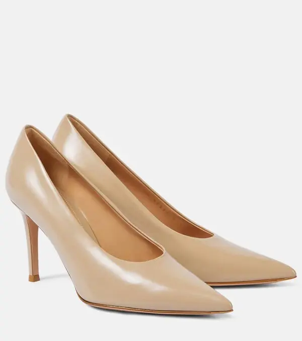 GIANVITO ROSSI Robbie Leather Pumps - Neutrals