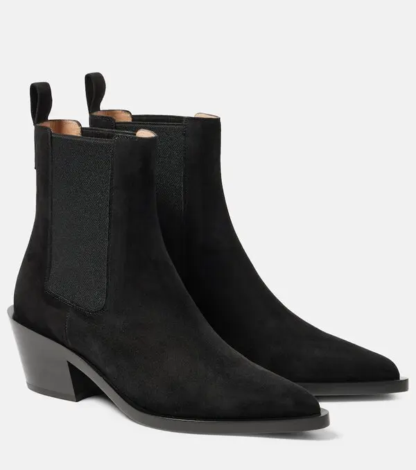 GIANVITO ROSSI Wylie Suede Ankle Boots - Black