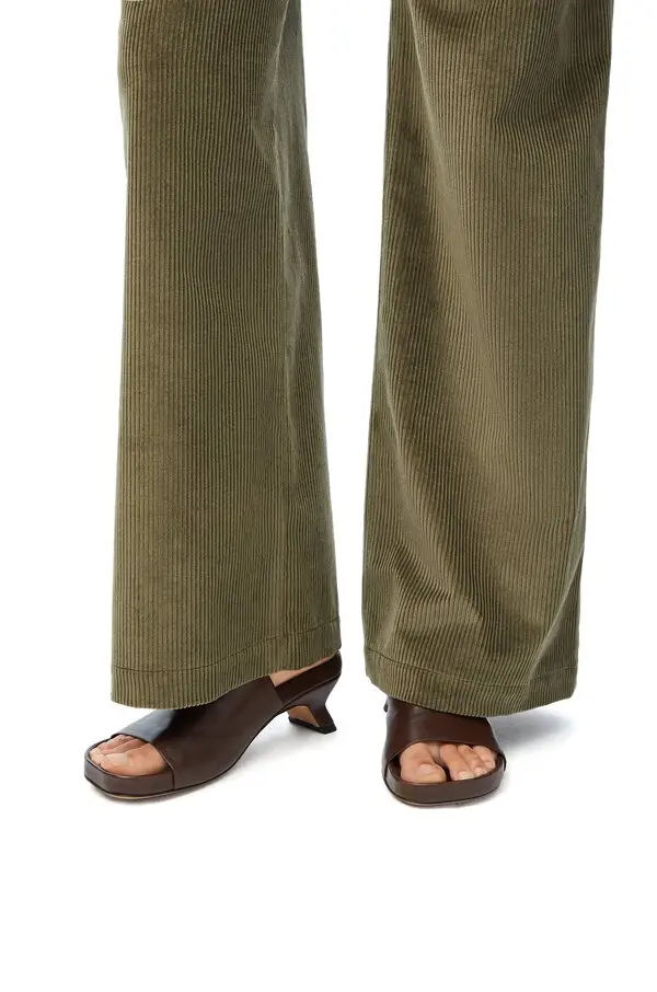 Loewe Luxury Ease Slide In Lambskin - Shitake