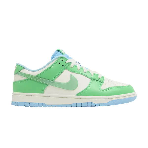Nike Dunk Low Sneakers - Green