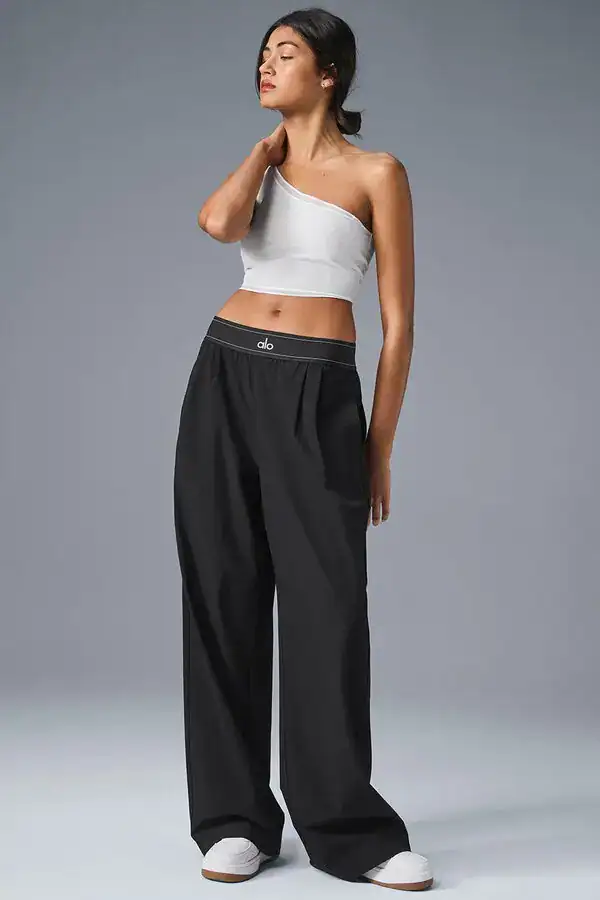 新品未使用 Alo Yoga アローヨガ Trouser S ブラック Alo Yoga アローヨガ Suit Up Trouser スーツアップパンツ (ALO Yoga