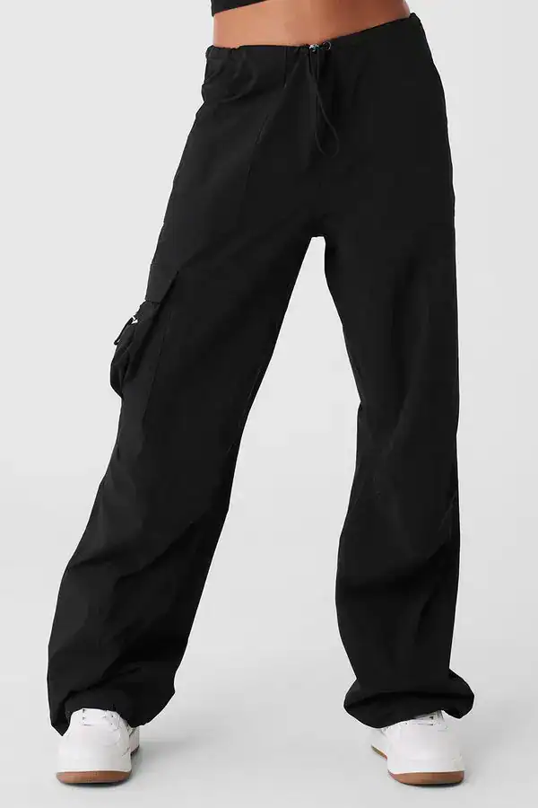 Alo Yoga Megastar Cargo Pants In Size - Black | Editorialist