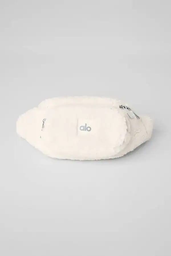Alo Yoga Sherpa Explorer Fanny Pack In White - Ivory | Editorialist