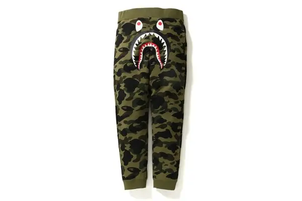 BAPE 1st Camo Shark Slim Sweat Pants Pants - Green