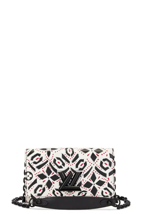 LOUIS VUITTON Portefeuille Twisted Wallet On Chain In White