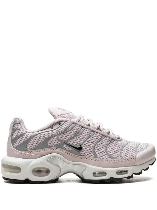 Nike Air Max Plus Sneakers