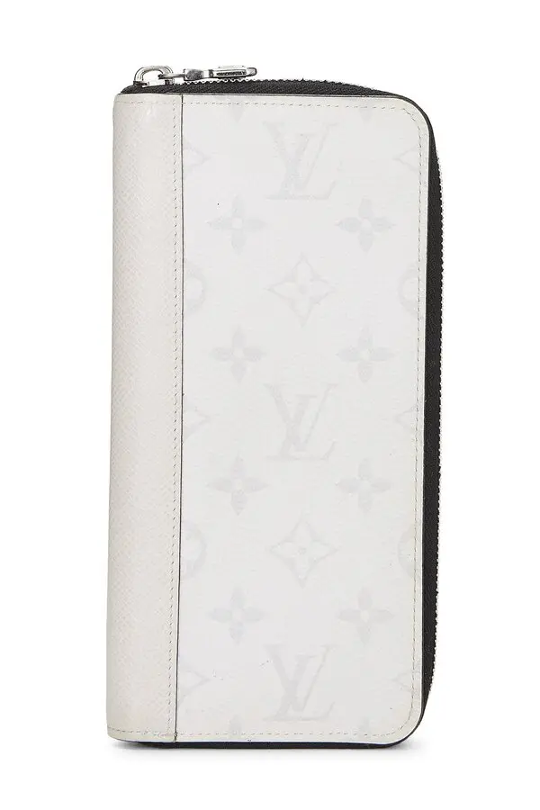 LOUIS VUITTON Taigarama Zippy Vertical Wallet