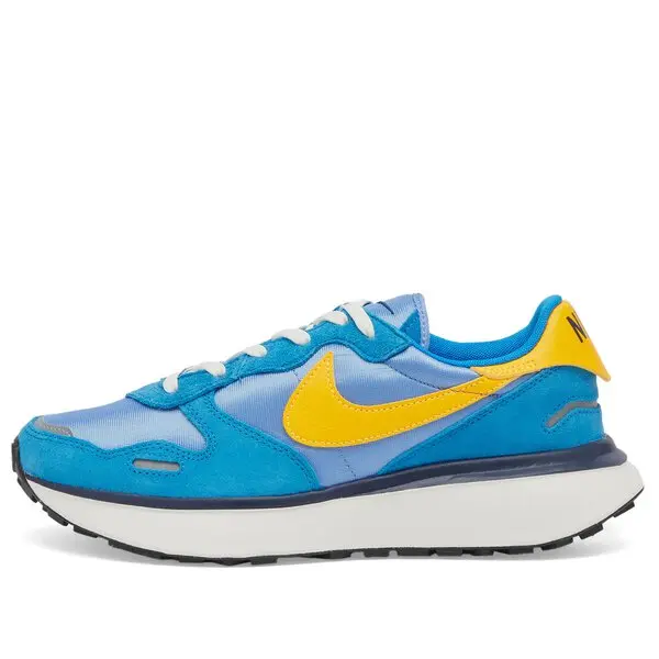 Nike Waffle Sneakers