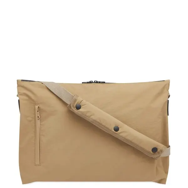 MAZI UNTITLED Terse Cross Body Bag