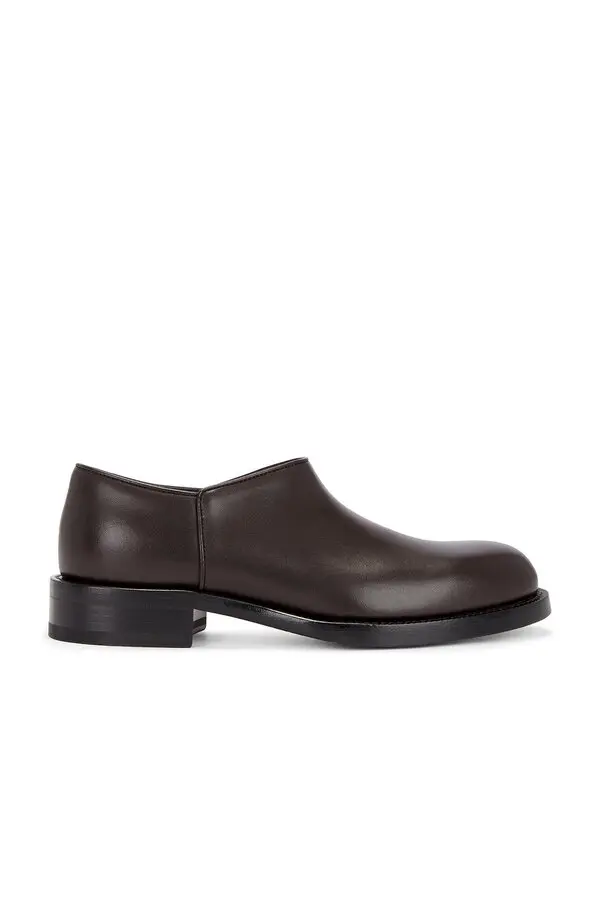 THE ROW Nobilis Boots - Laquer Brown