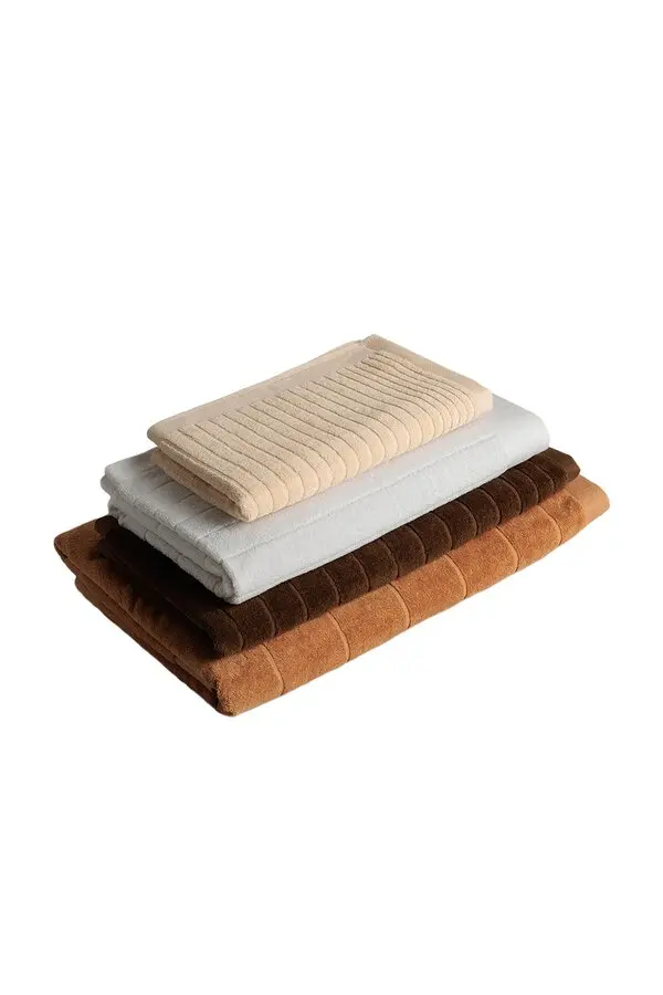 BAINA X Estudio Persona Complete Towel Set