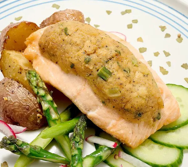 EGG HARBOR 6 Oz Snow Crab Stuffed Faroe Island Salmon